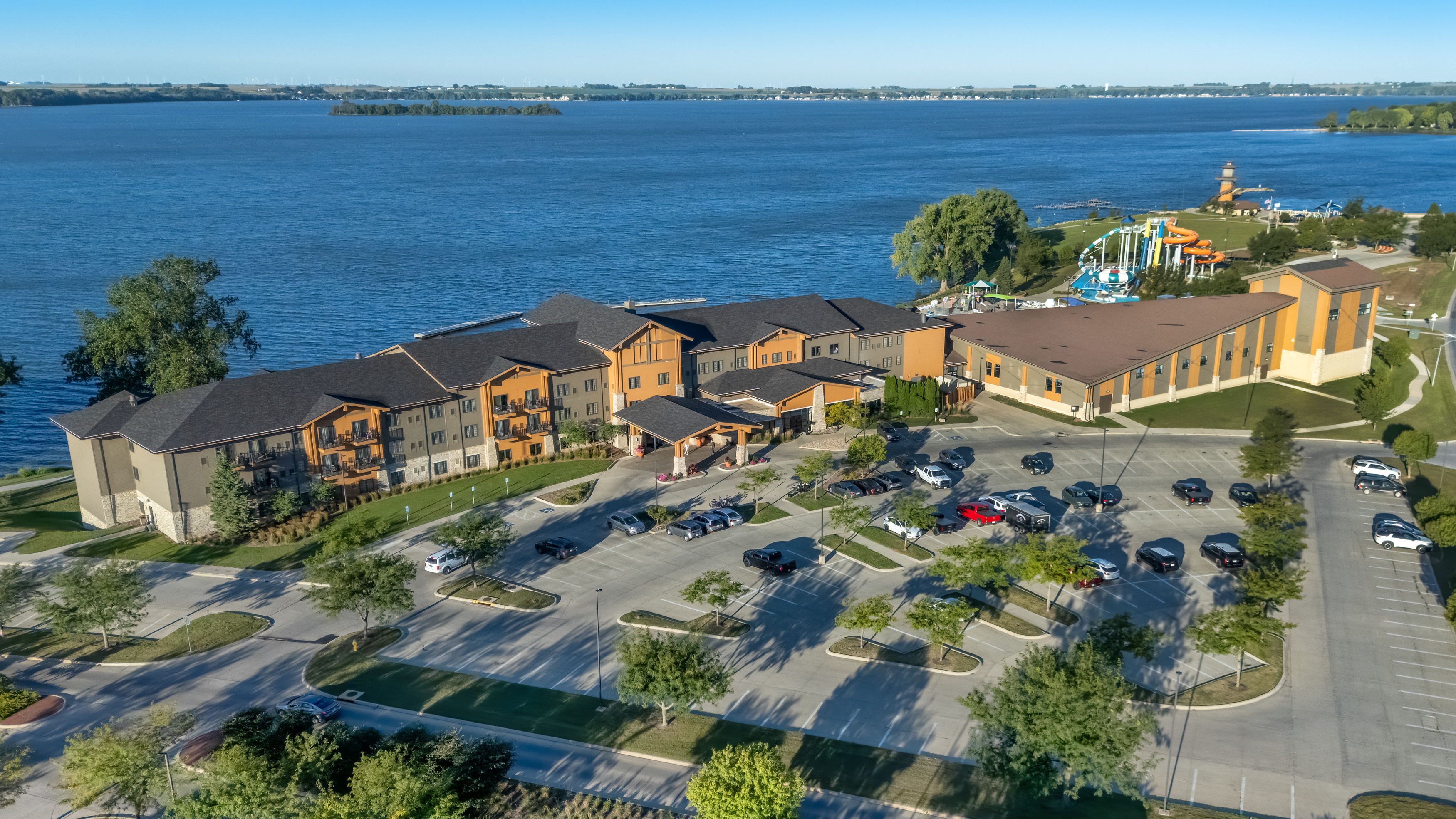 Storm Lake Resort Photo Gallery | Kings Pointe Waterpark Resort